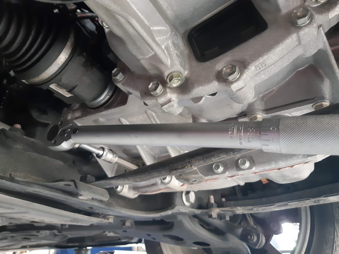 トヨタ プリウス ZVW30 ハイブリッド車 スパークプラグ交換 CVTF交換 会津若松 燃費向上 温暖化対策: 【会津】 車屋 空手 【福島】 ブログ